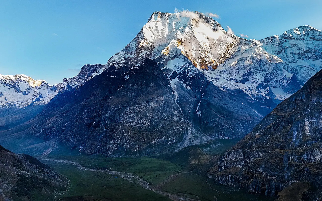 Epic Api Base Camp Trek – 15-Day Ultimate Himalayan Adventure